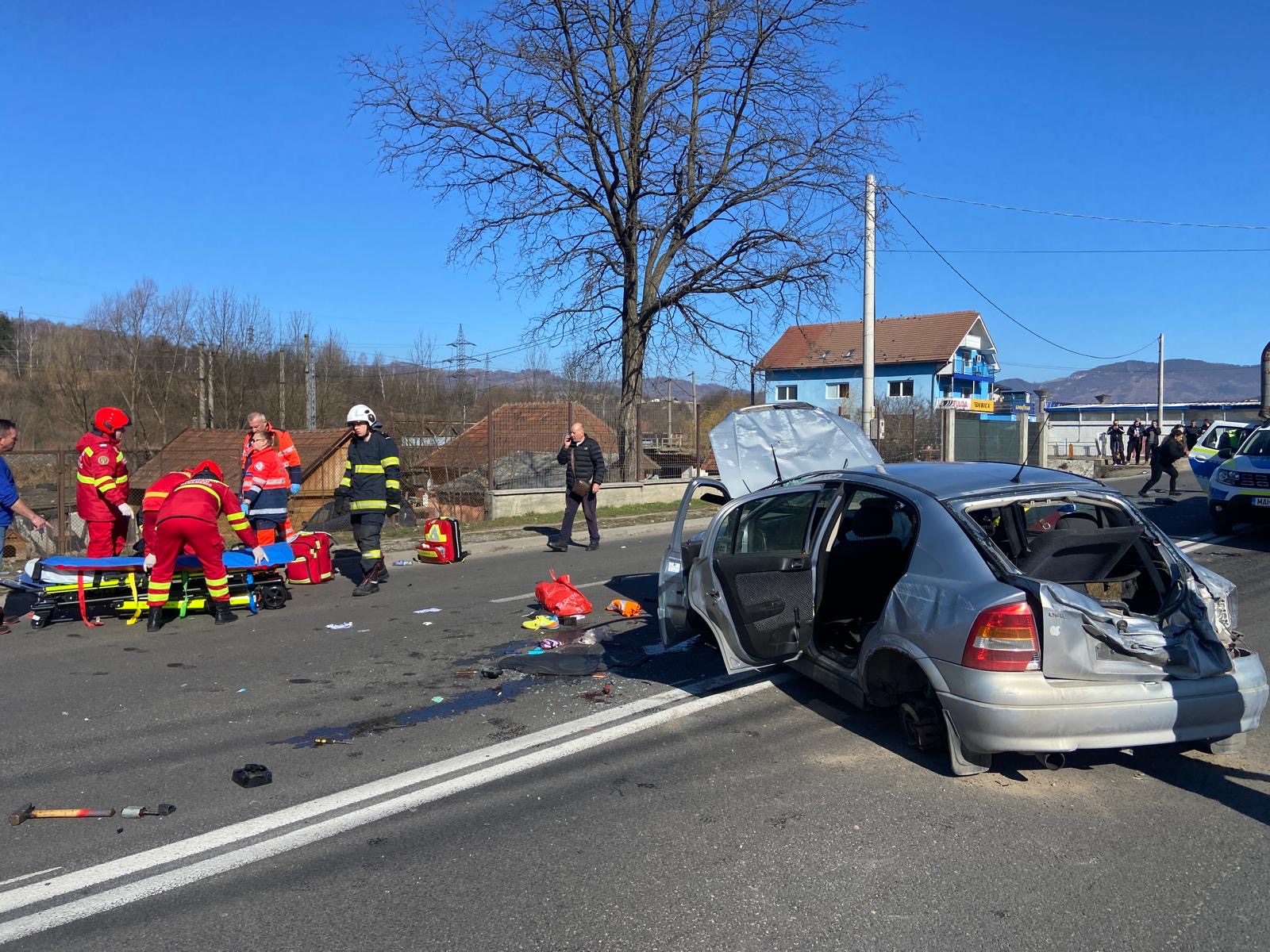 Accident rutier pe DN 66, în zona Aeroportului din Petroșani. O tânără ...